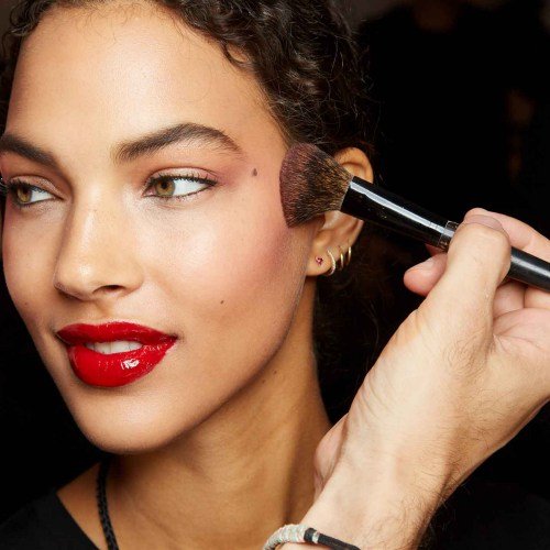 LAS CLAVES DEL RUBOR DE MAQUILLAJE QUE NO PUEDES PASAR POR ALTO